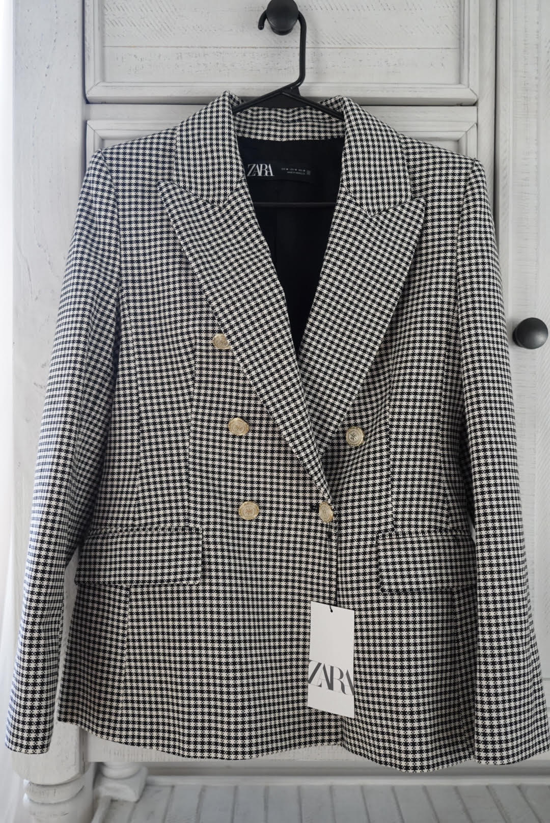 How to Style a Statement Blazer - Brooke Kuklinski